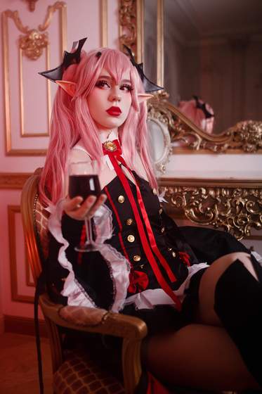 Yumiwho Krul Tepes Cosplay Cosplaycodex